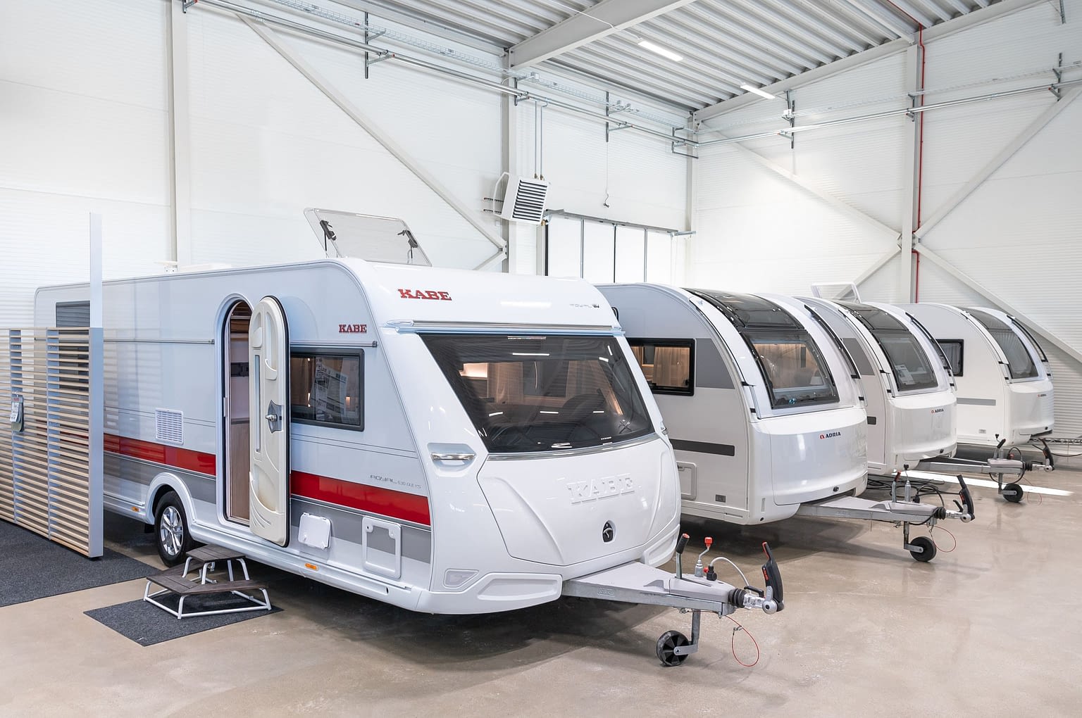 Kabe – Köp husvagnar & husbilar från Kabe › Landrins Bil