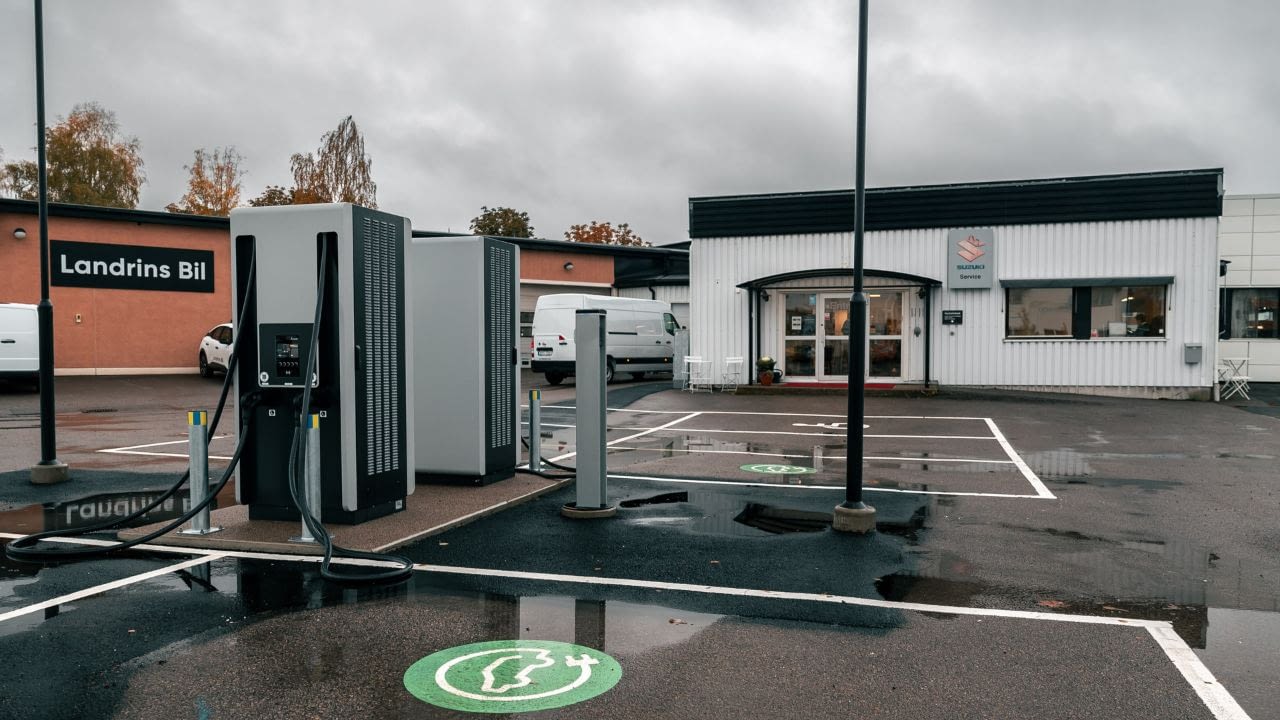 Snabbladdare & laddstationer för elbilar › Landrins Bil
